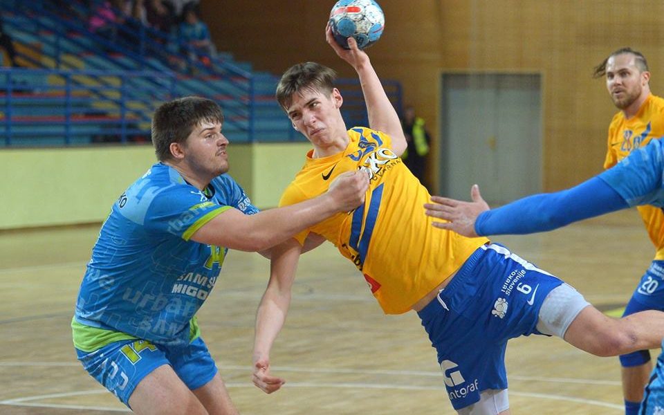 Na 18. rojstni dan z novo pogodbo in vrhunsko predstavo v Bugojnu ...